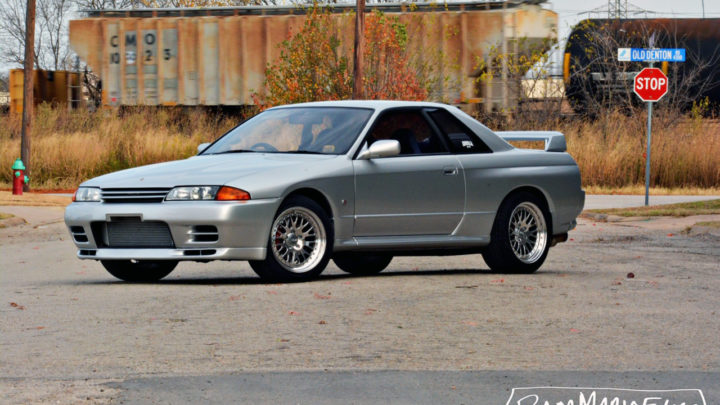 Red Nissan Skyline R32 GTR - CCW Classic Wheels in Matte Black - CCW Wheels