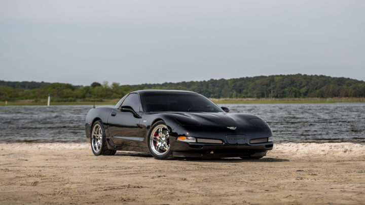 Rendering: Red Chevrolet C6 Z06 Corvette - CCW Classic Beadlock Matte ...